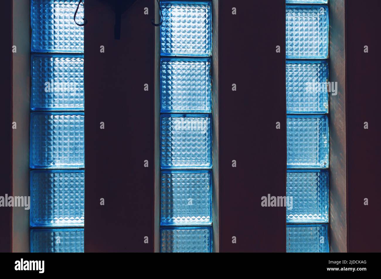 Glass folding facade hi-res stock photography and images - Alamy