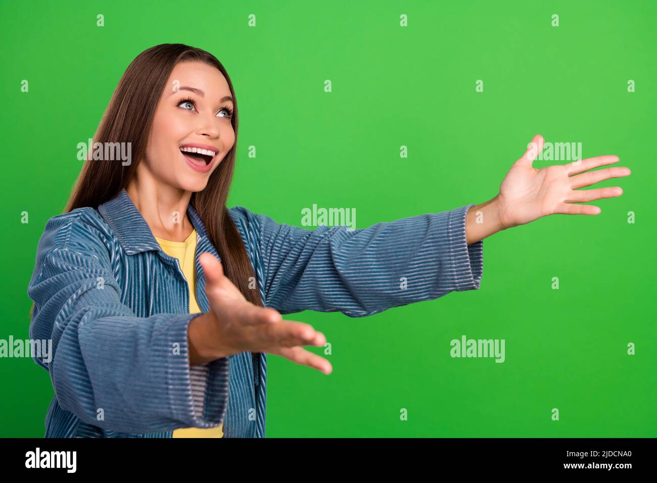 Woman arms catch hi-res stock photography and images - Alamy