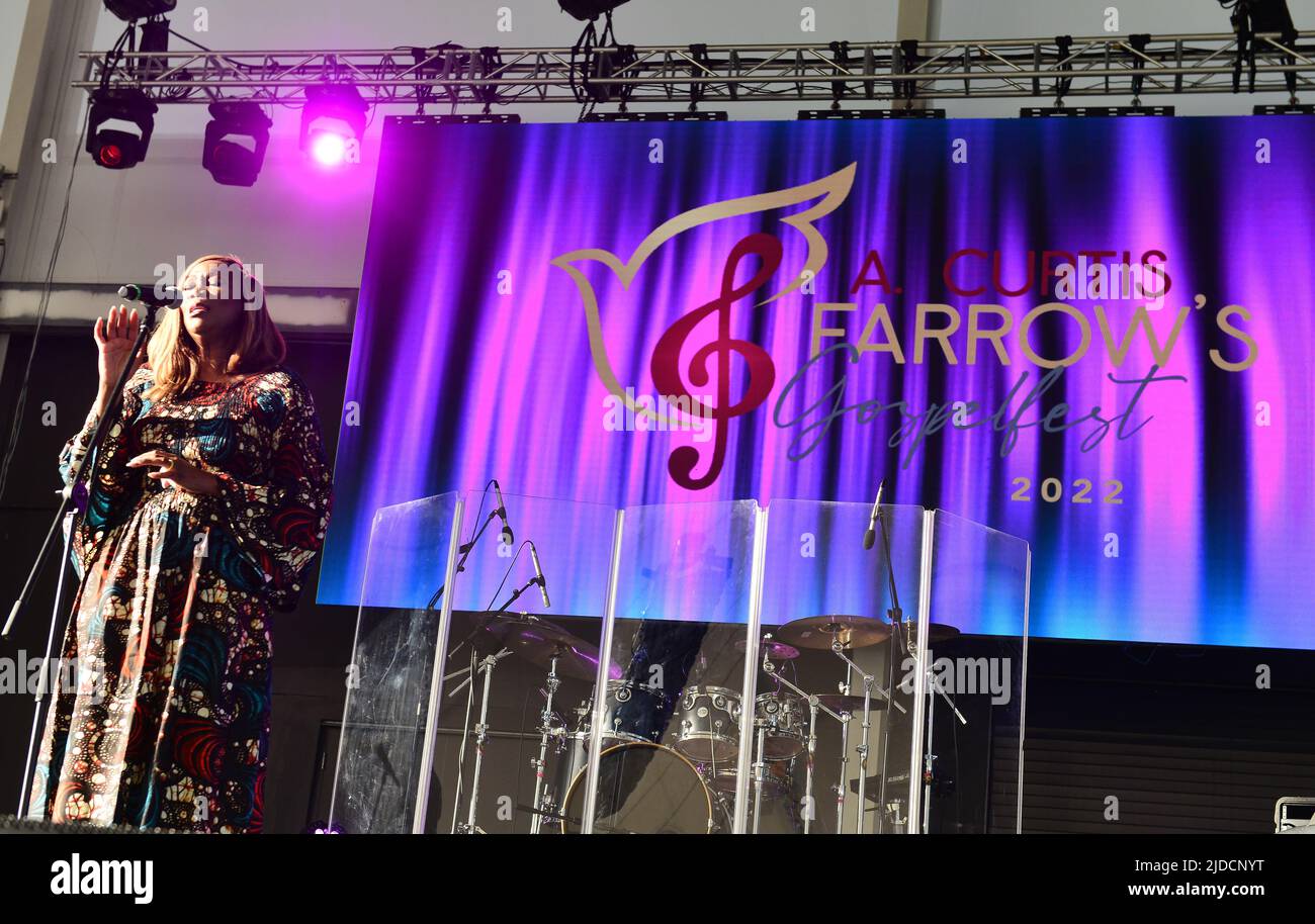 MIRAMAR, FL - JUNE 18: Yolanda Adams performs live on stage during A ...