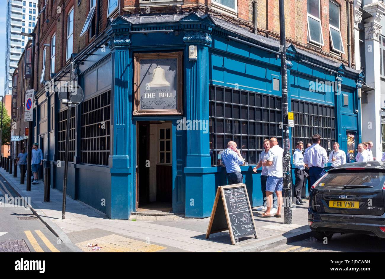 The Bell pub in Spitafields in the East End of London , England UK part ...