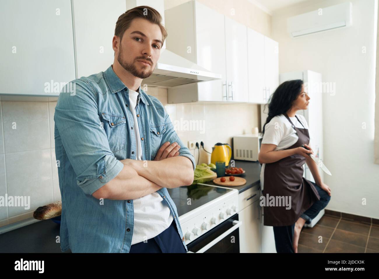 Couple ignore each other hi-res stock photography and images - Alamy
