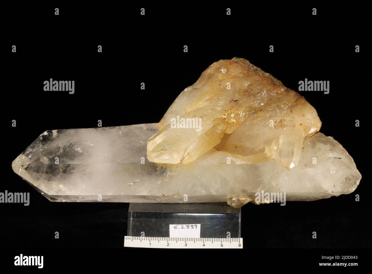 Quartz. minerals. Europe; Switzerland; Alps Stock Photo - Alamy