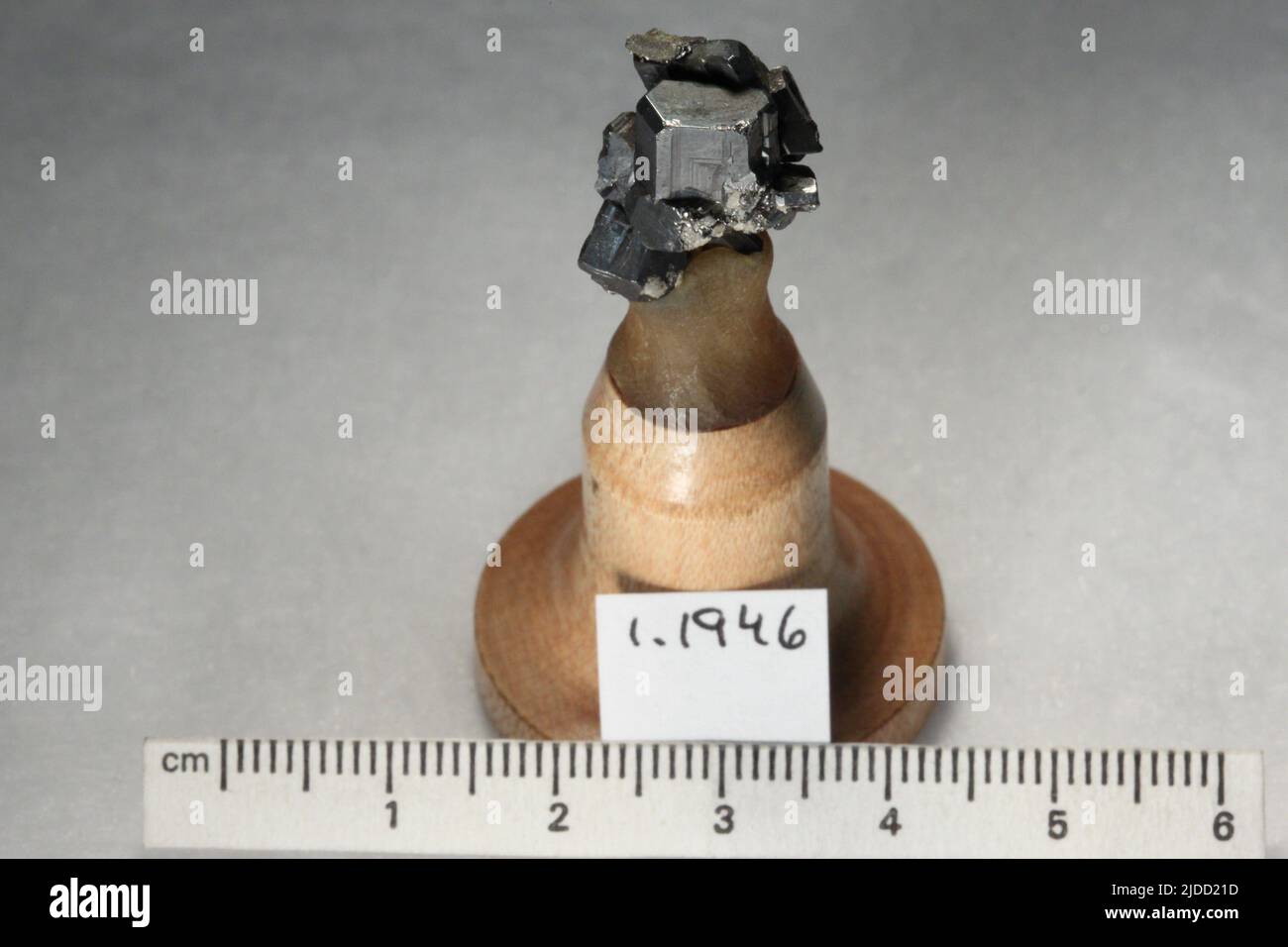 Stephanite hi-res stock photography and images - Alamy