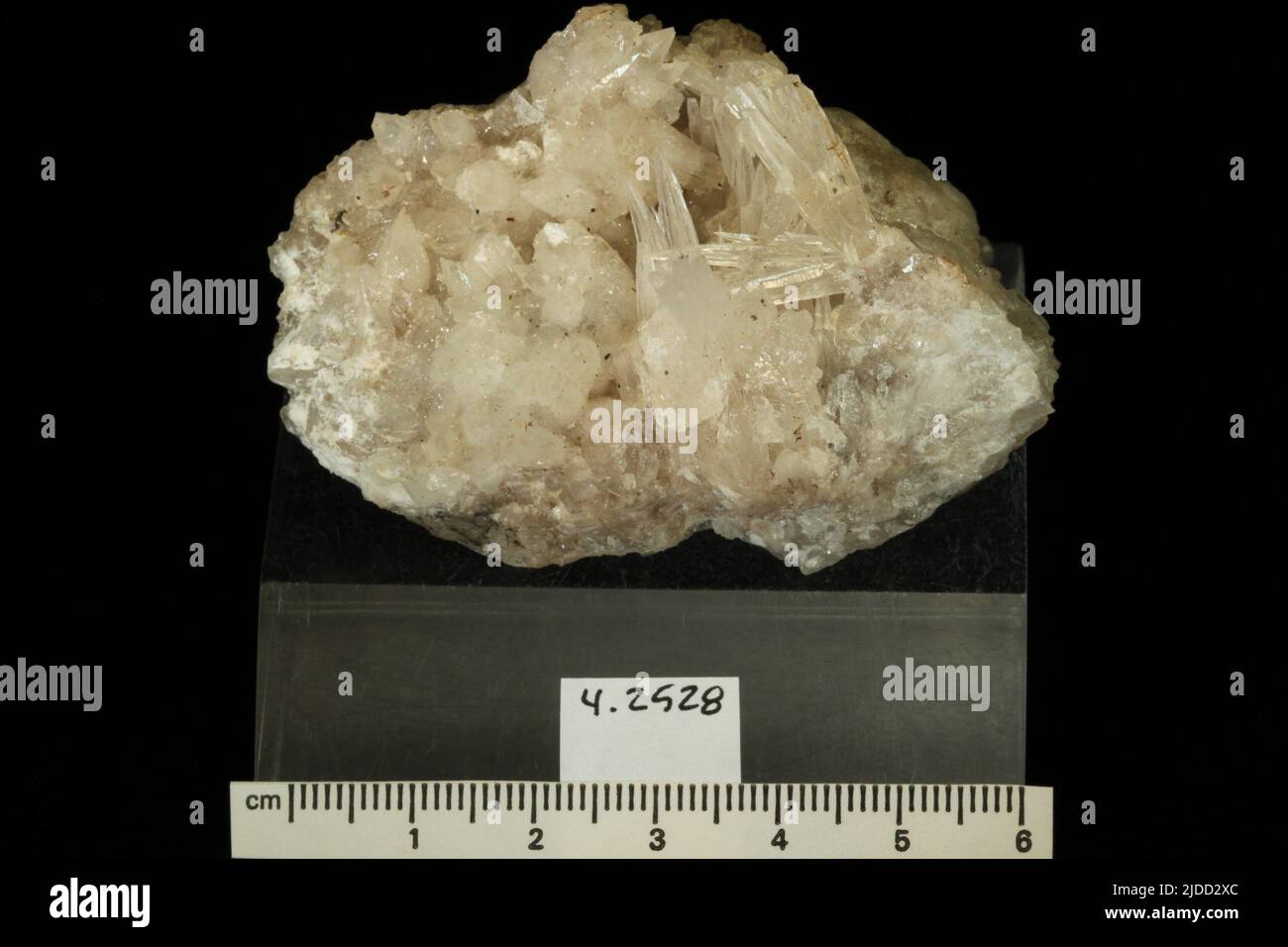 Strontianite. minerals. North America; USA; Illinois; Hardin County ...