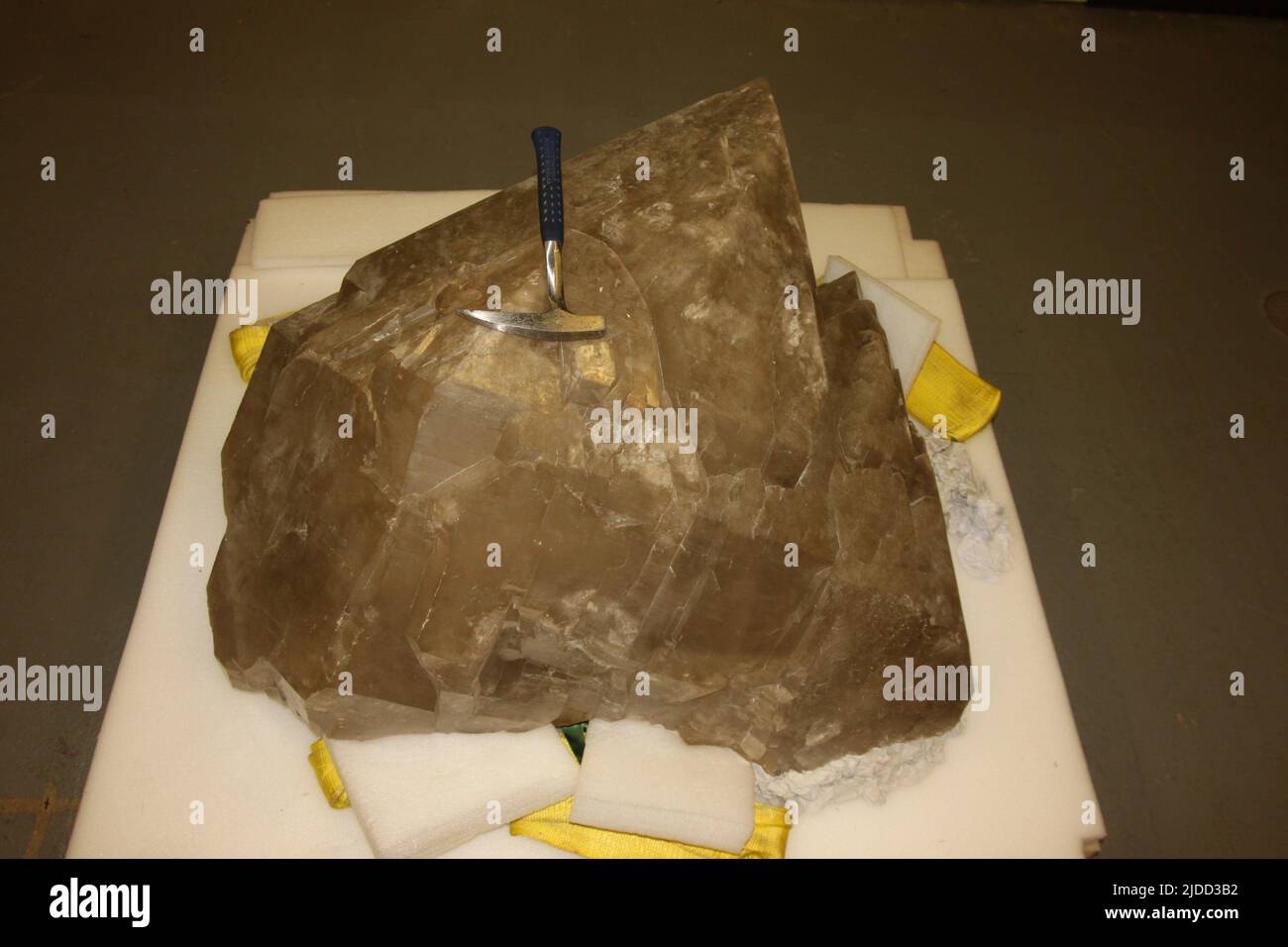 Quartz. minerals. Africa; Namibia; Erongo; Karibib; Otjua mine Stock ...