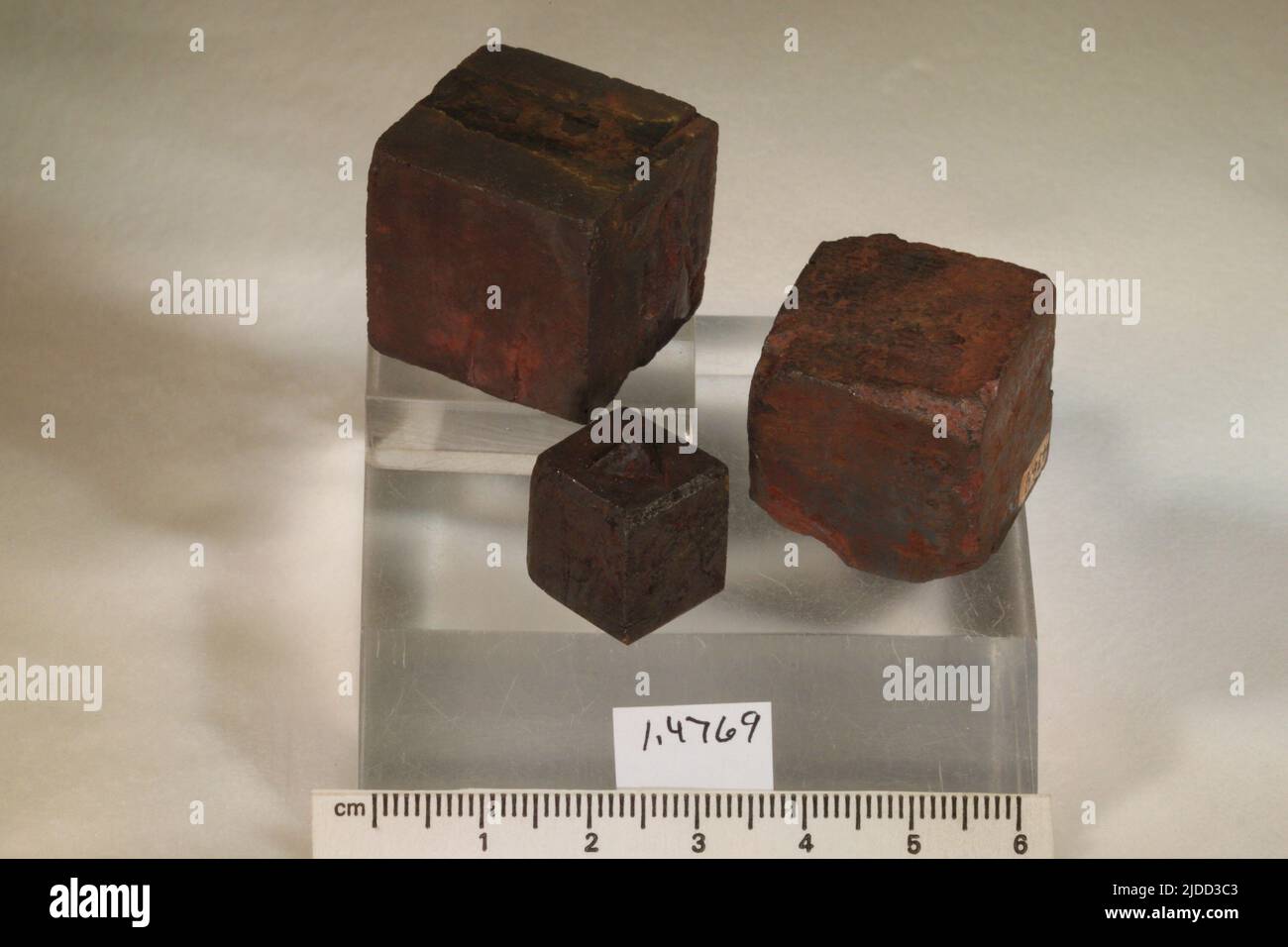 Hematite crystal hi-res stock photography and images - Alamy