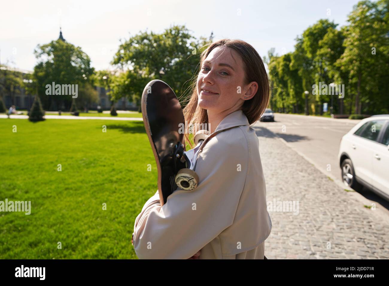 Beautiful lady turning around hi-res stock photography and images - Alamy