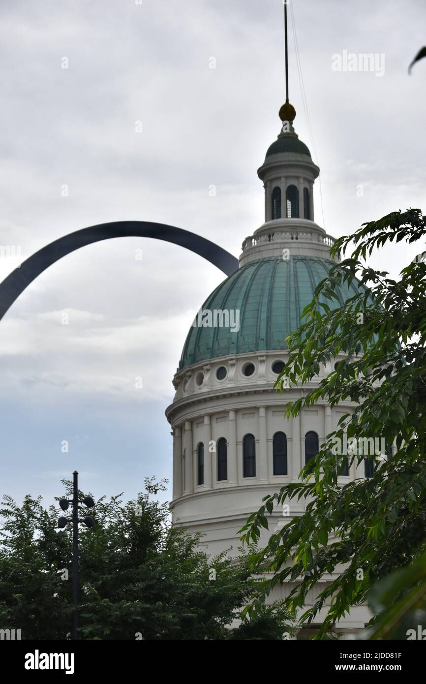 Downtown St. Louis featuring the world famous Gateway Arch along the ...