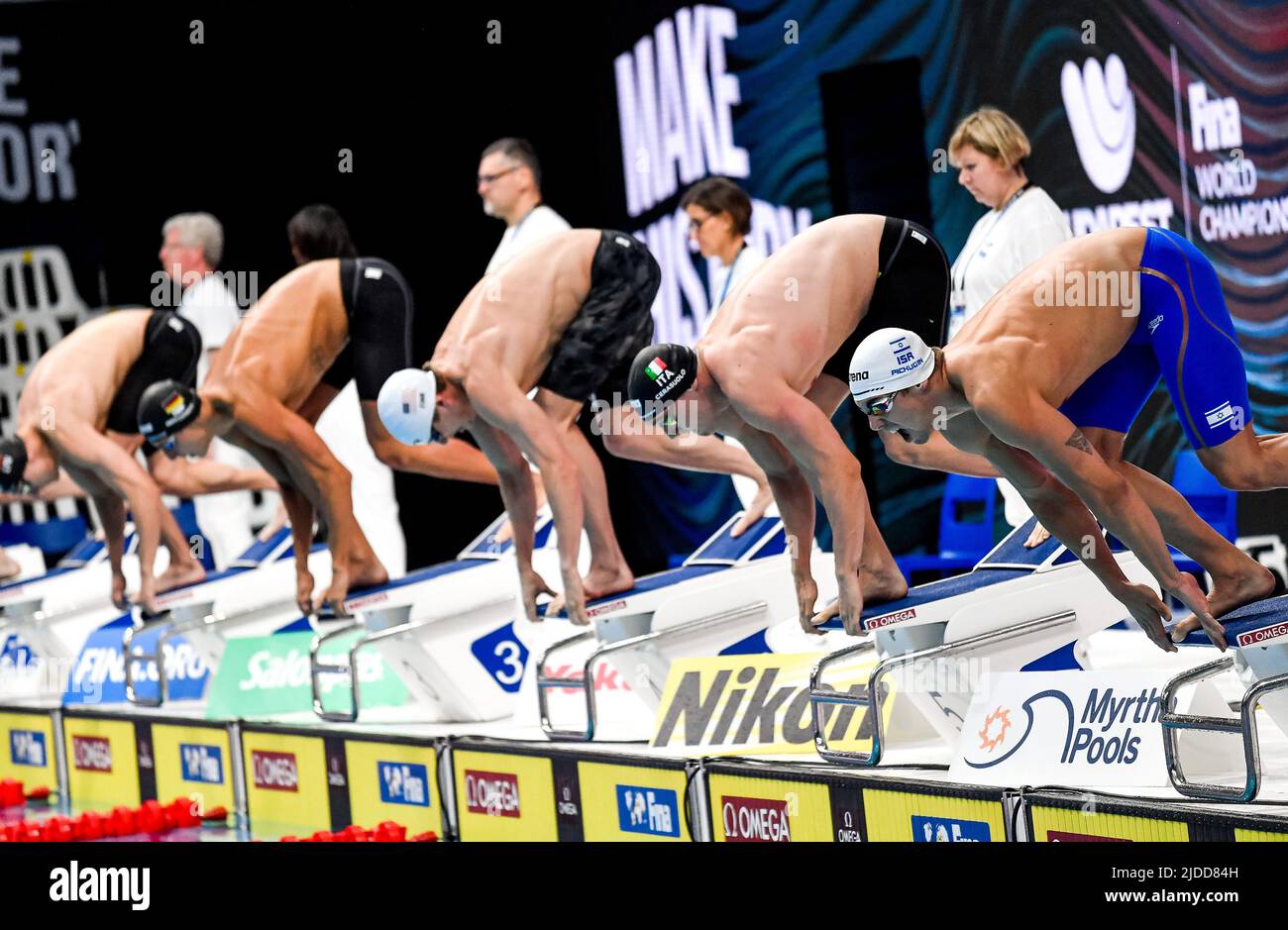 2022 start hi-res stock photography and images - Alamy