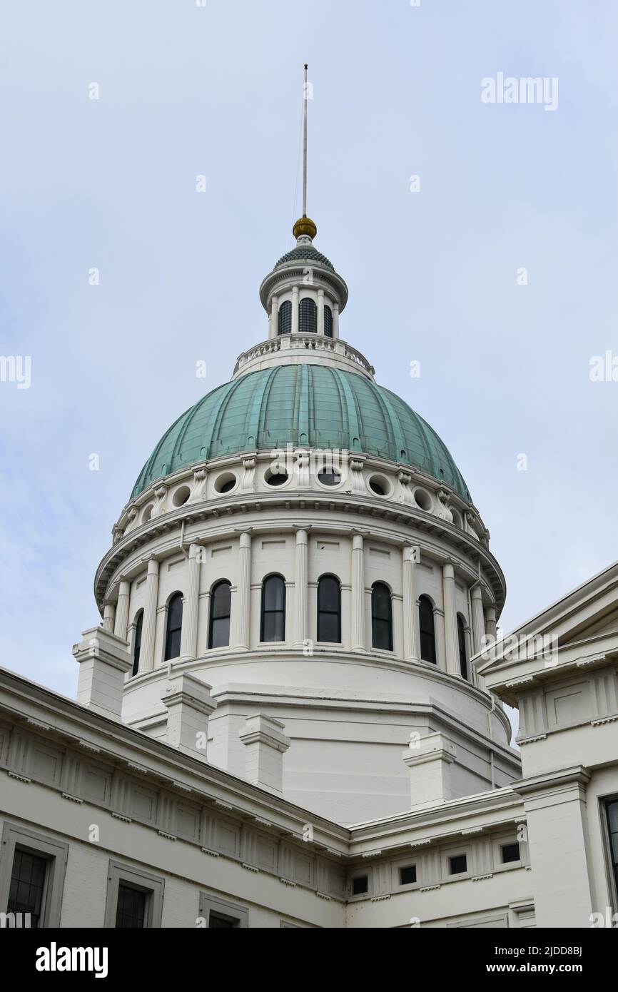 Downtown St. Louis featuring the world famous Gateway Arch along the ...