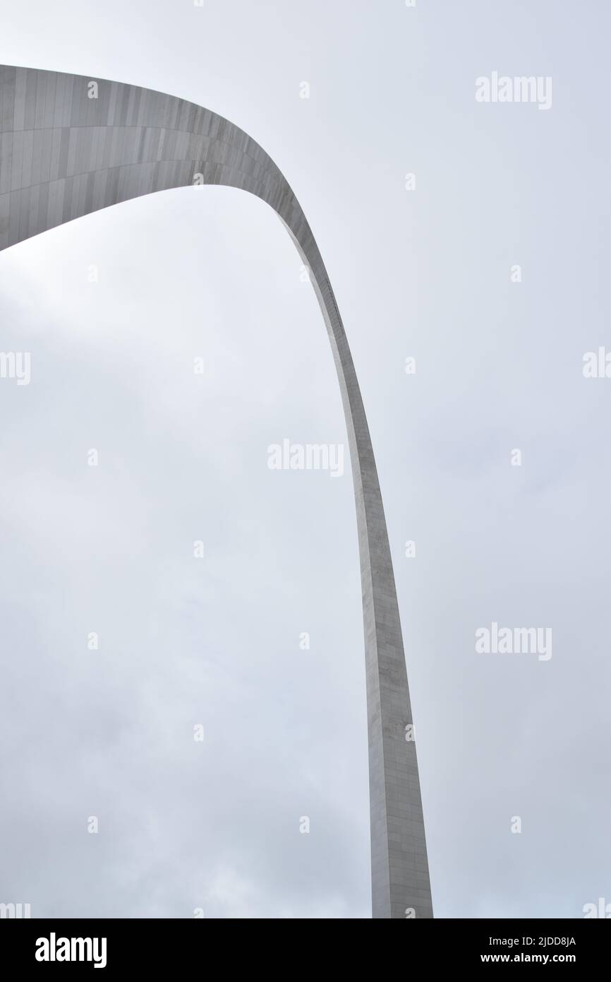 Downtown St. Louis featuring the world famous Gateway Arch along the ...