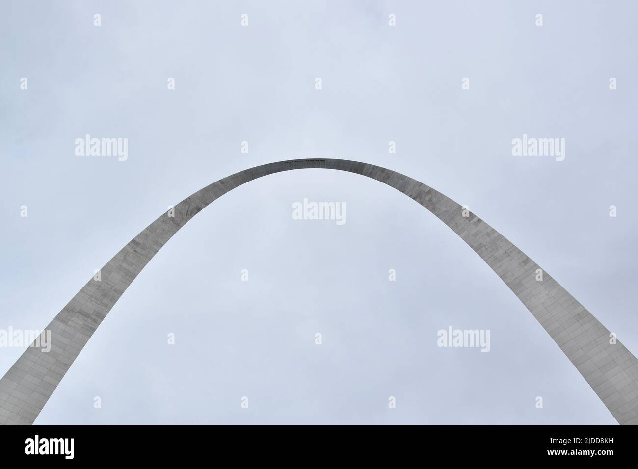 Downtown St. Louis featuring the world famous Gateway Arch along the ...