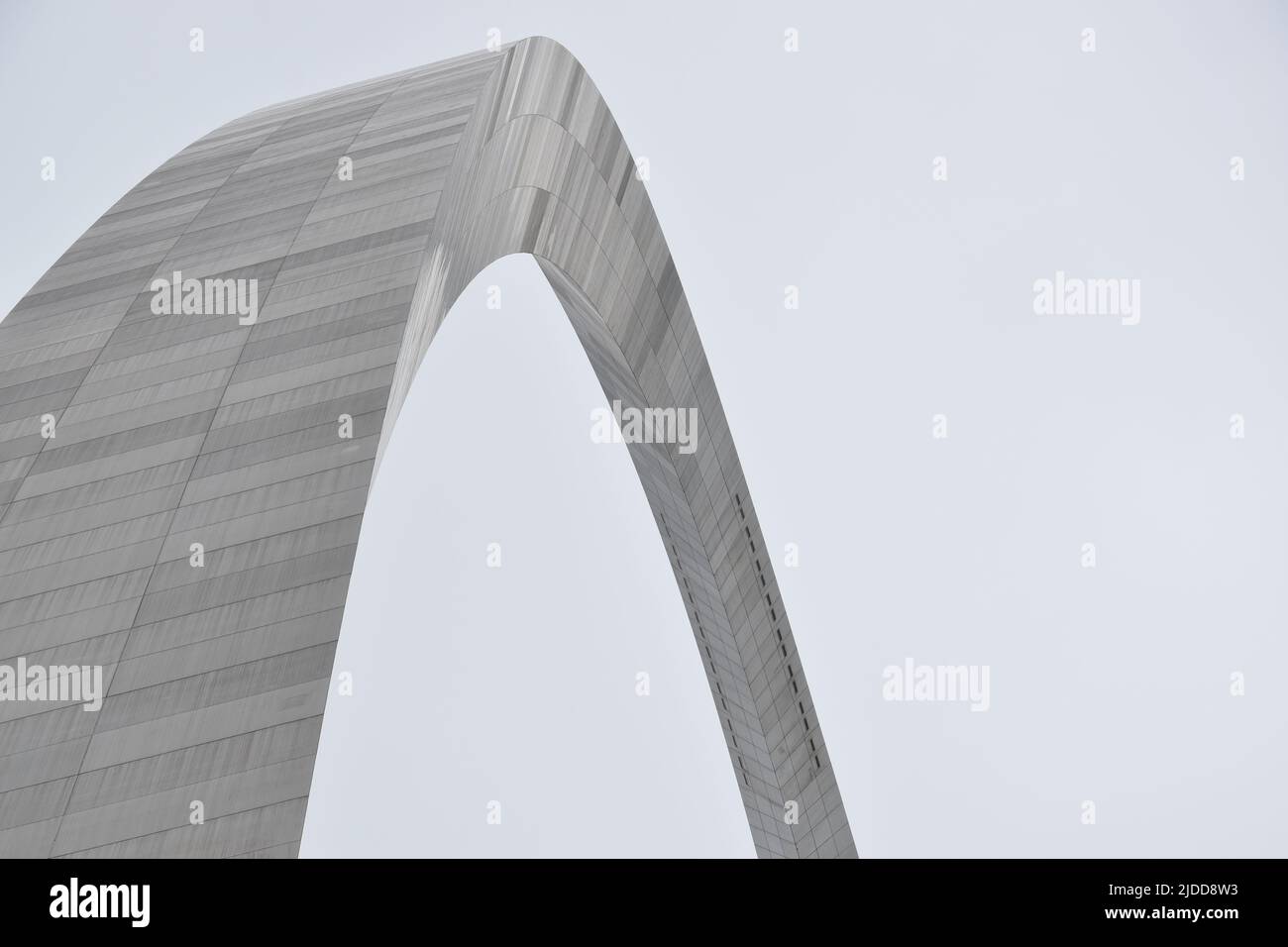 Downtown St. Louis featuring the world famous Gateway Arch along the ...