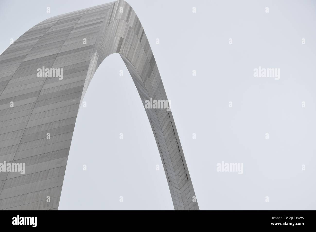 Downtown St. Louis featuring the world famous Gateway Arch along the ...