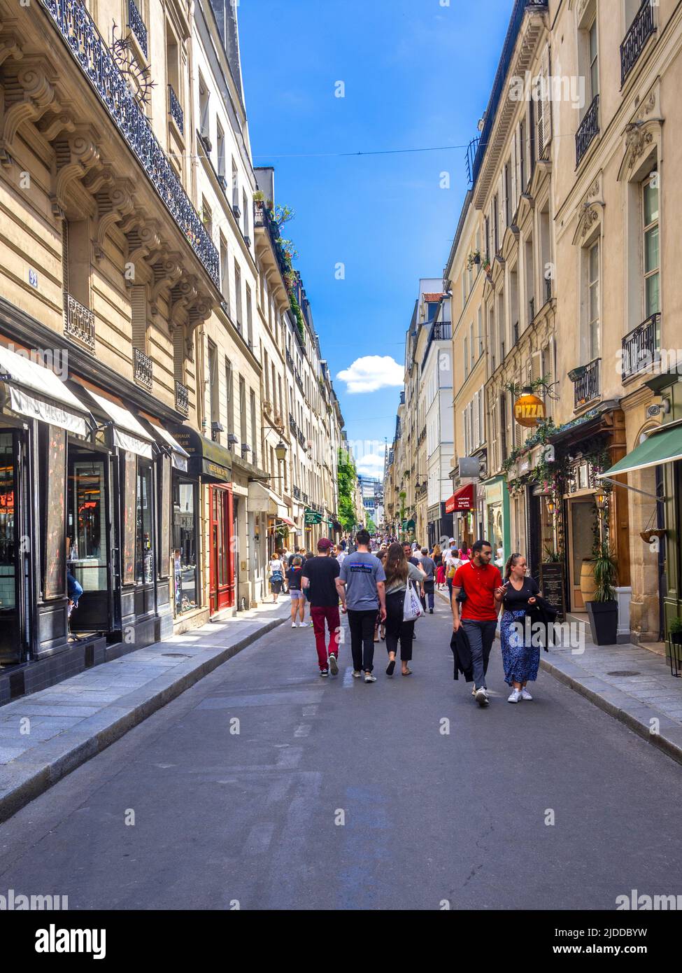 Crowded street hi-res stock photography and images - Alamy