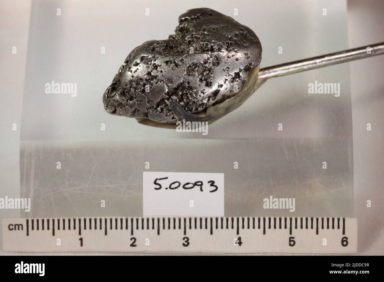 Platinum minerals hi-res stock photography and images - Alamy