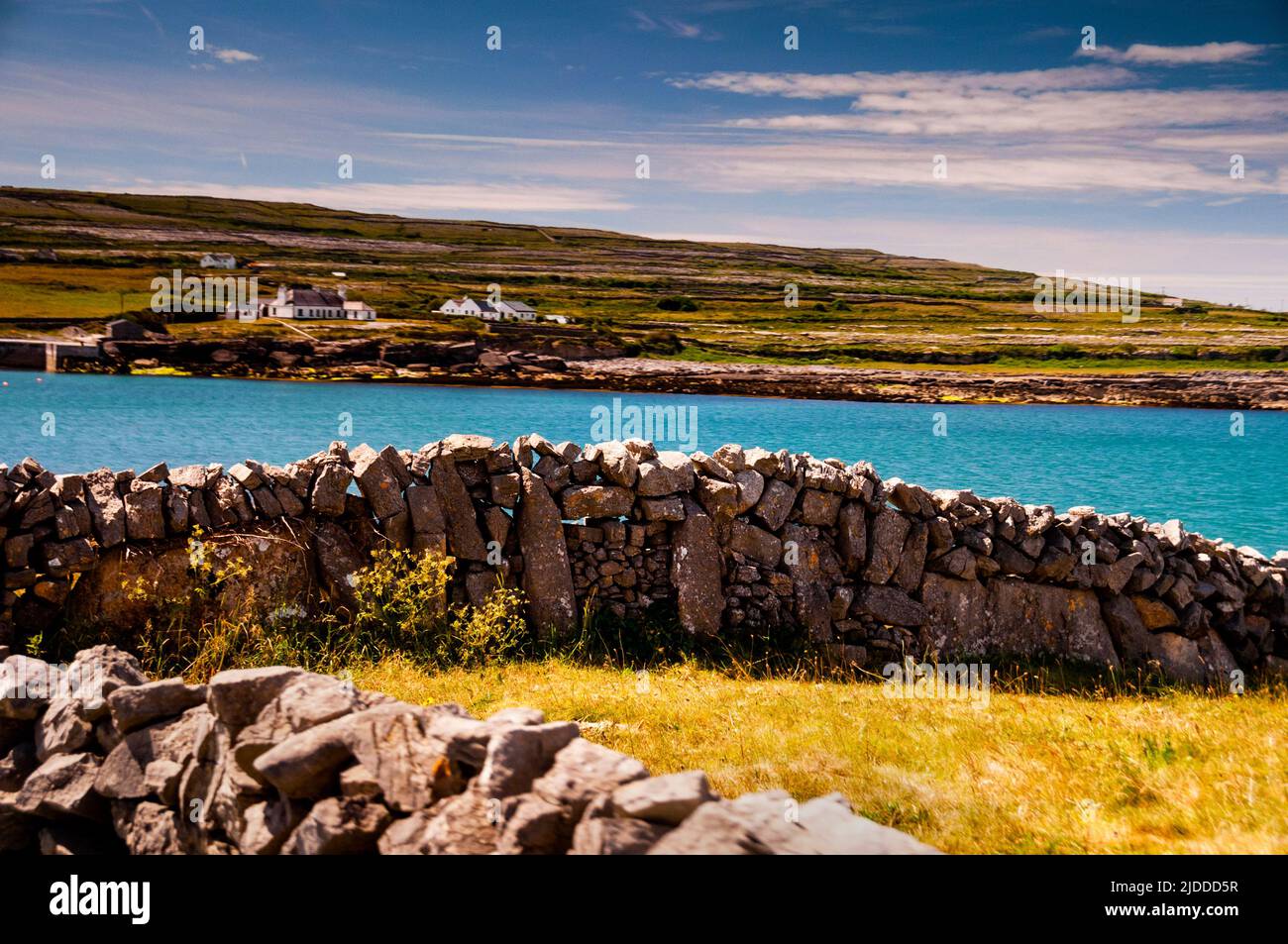 Stone walls on inishmore aran hi-res stock photography and images - Alamy