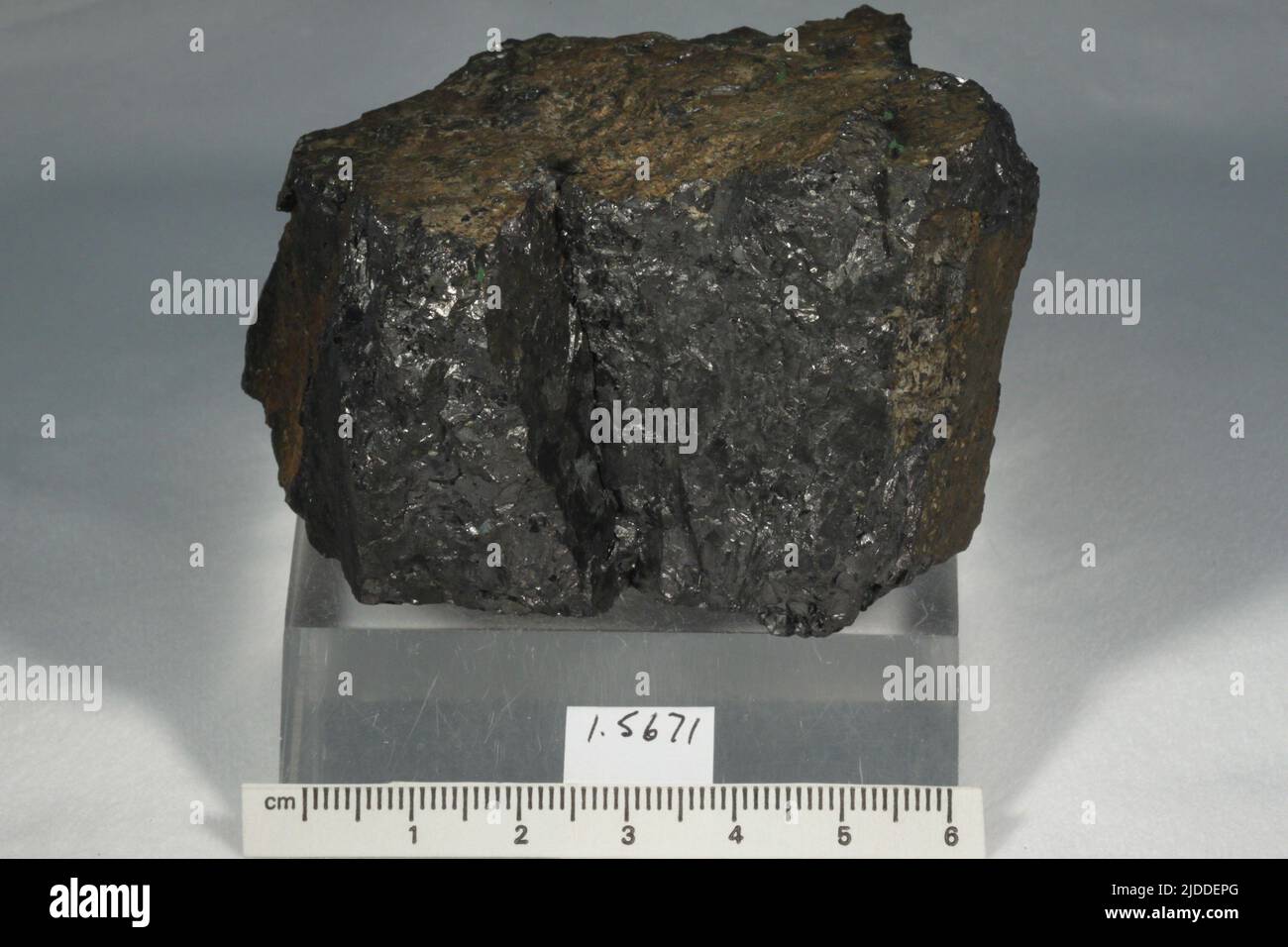 Chromite minerals hi-res stock photography and images - Alamy