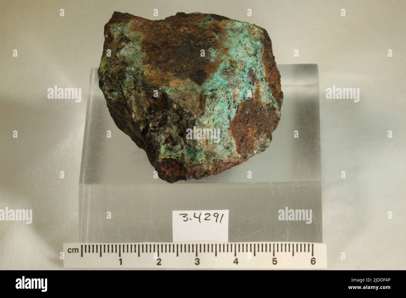 Pitchblende uraninite hi-res stock photography and images - Alamy