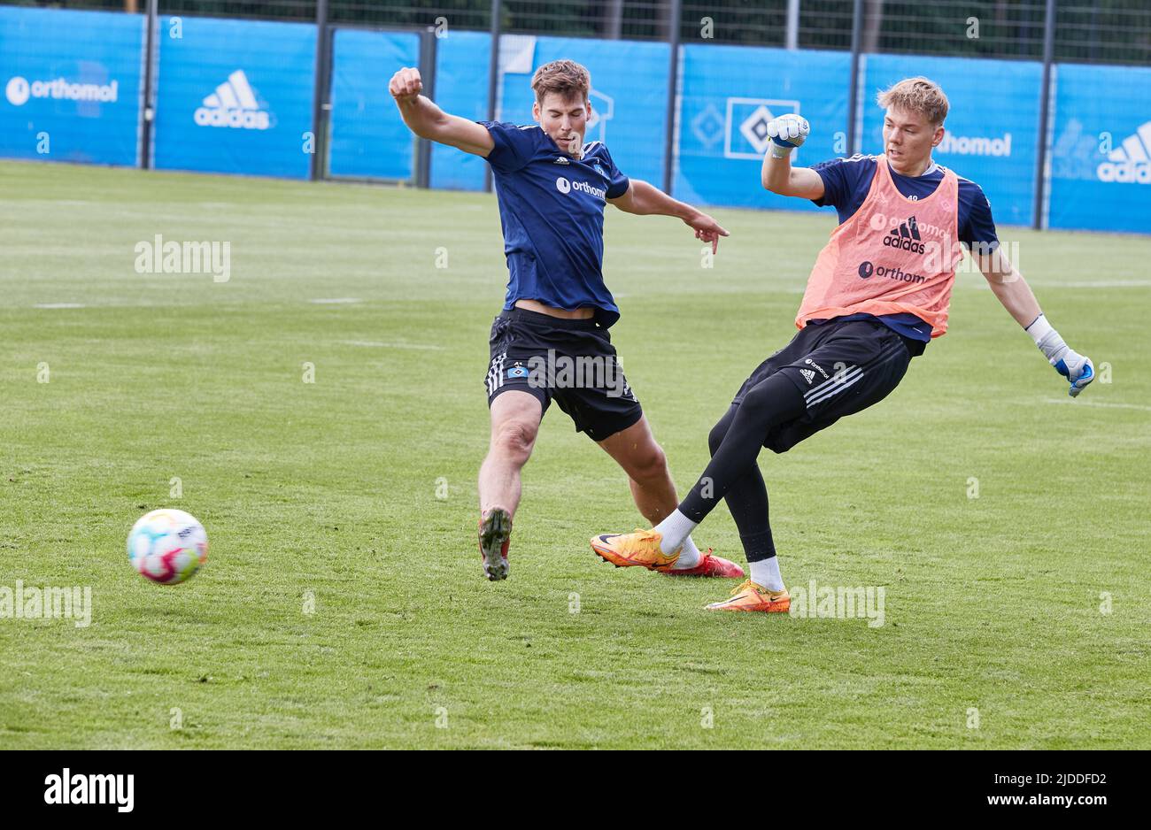 Maximilian rohr hamburger sv hi-res stock photography and images - Alamy