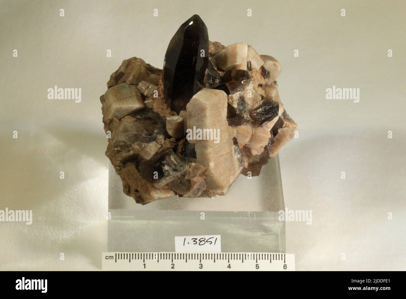 Quartz. minerals. North America; USA; Colorado; El Paso County; Pikes ...