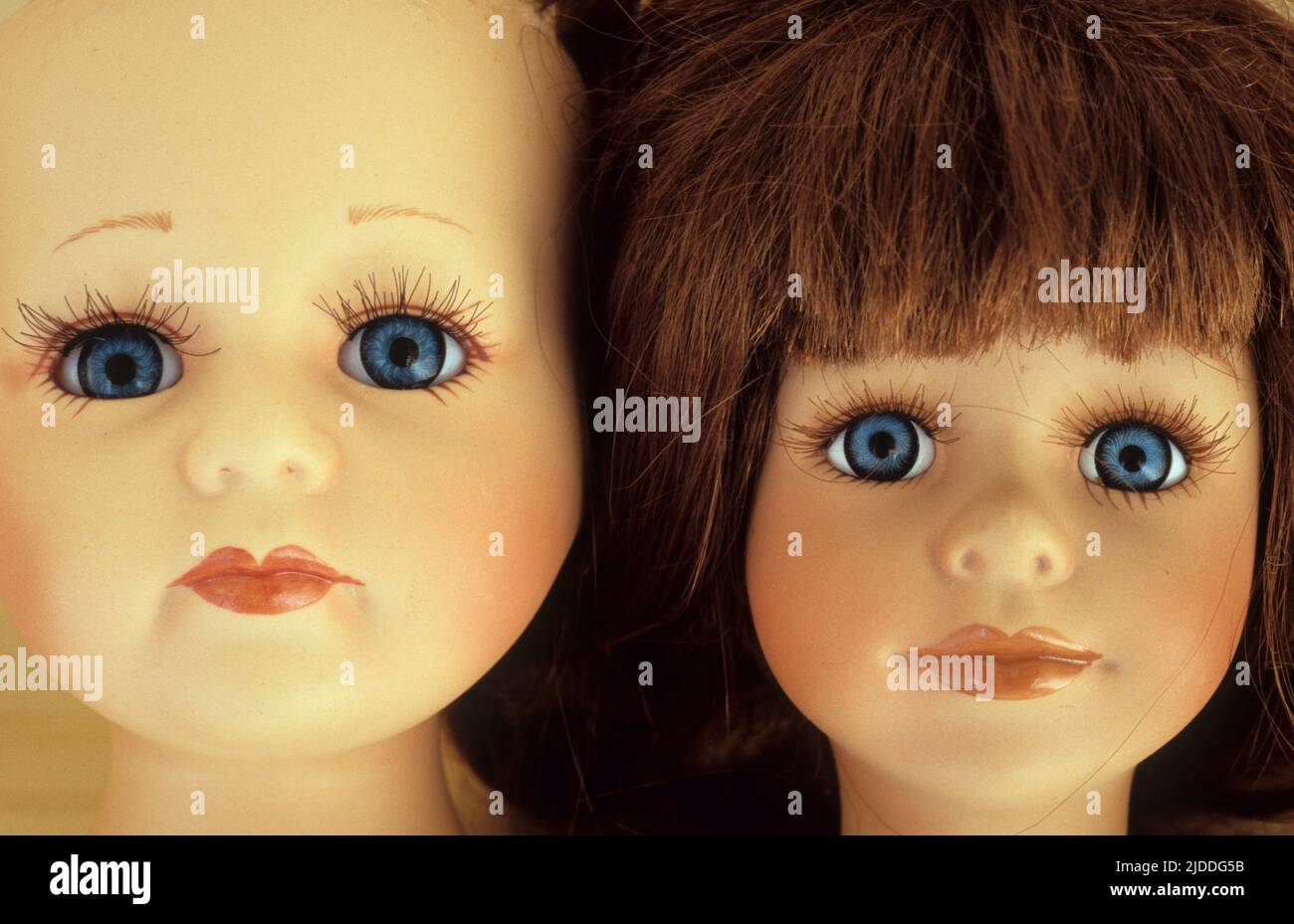 Vintage doll heads hi-res stock photography and images - Alamy
