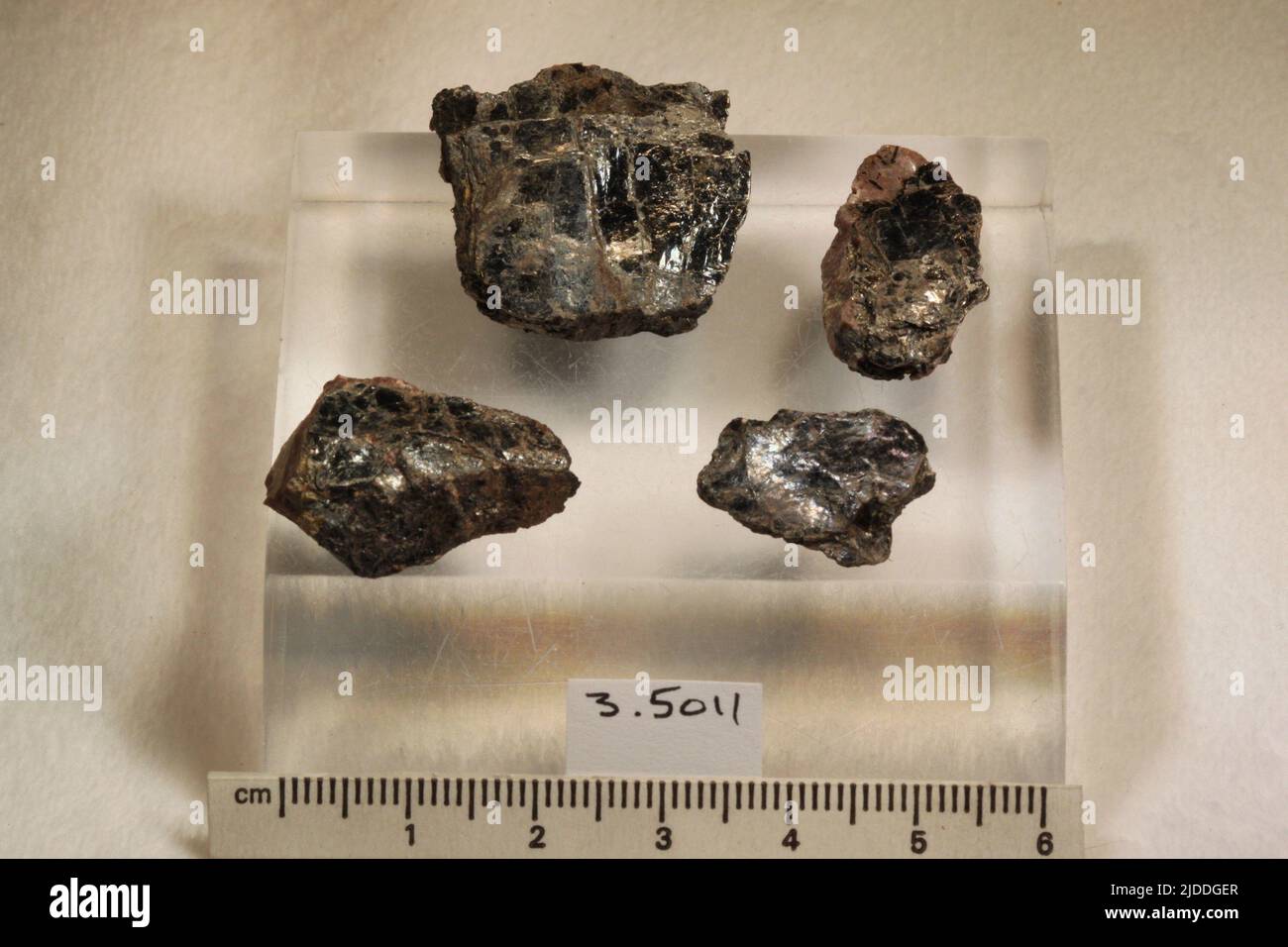 Pegmatite dike hi-res stock photography and images - Alamy
