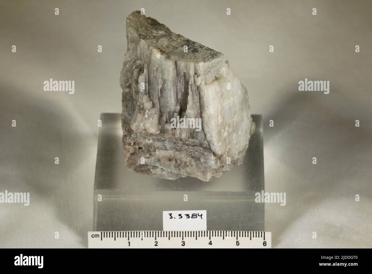 Barite. minerals. North America; Canada; Quebec; Templeton, Perkins ...