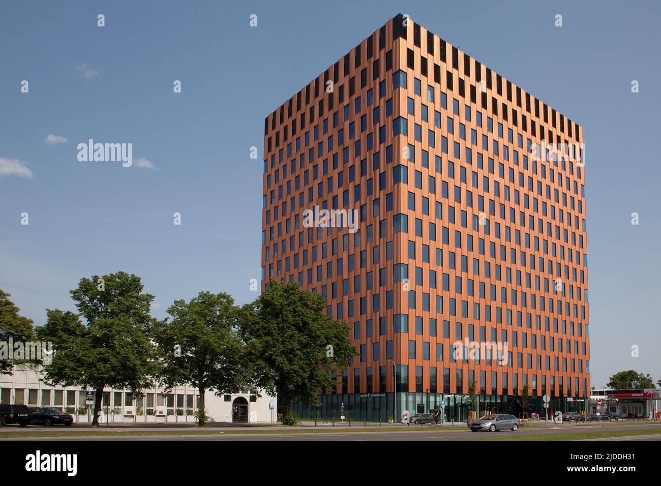 Biurowiec wave hi-res stock photography and images - Alamy