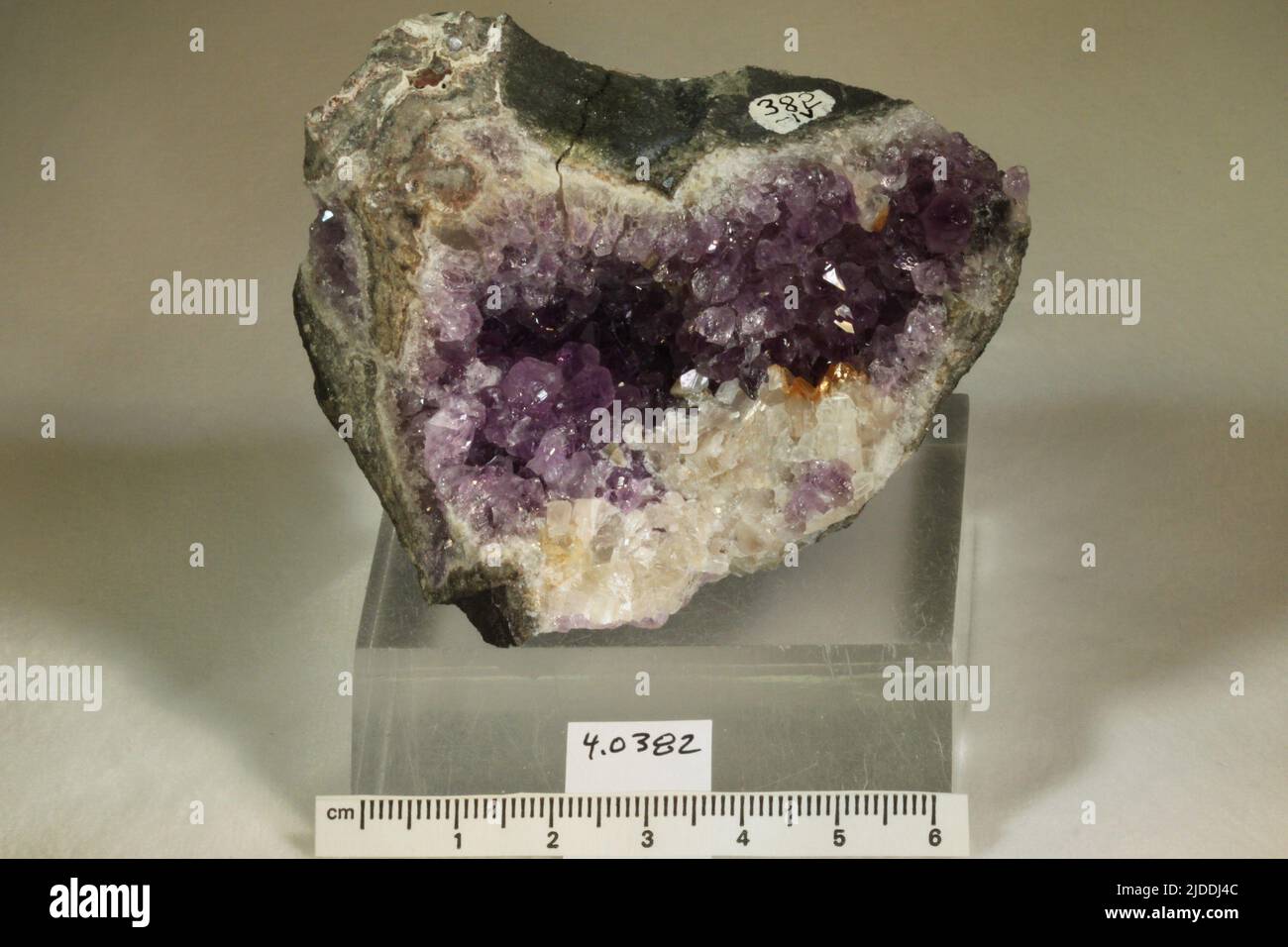 Quartz. minerals. North America; USA; New Jersey; Passaic County ...