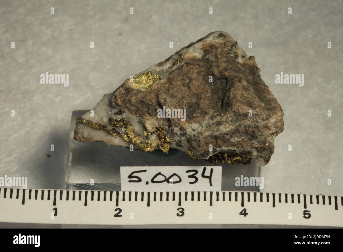 Gold. minerals. Europe; Romania; Hunedoara; Trestia Stock Photo - Alamy