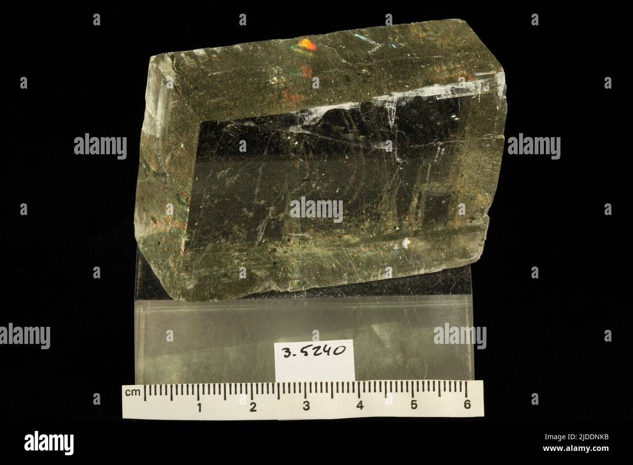 Calcite crystal structures hi-res stock photography and images - Alamy