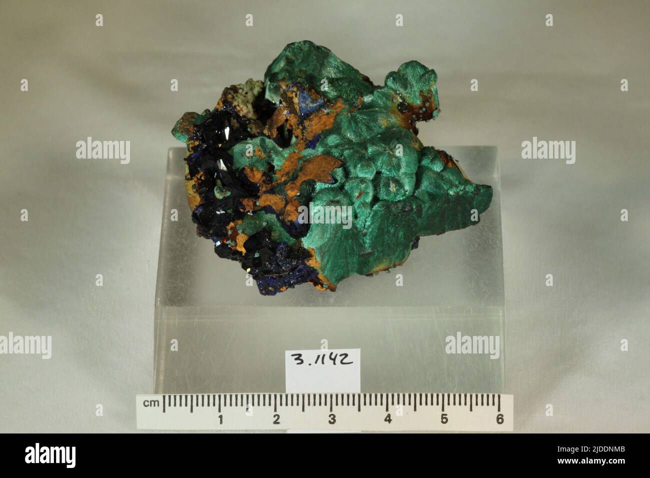 Malachite. minerals. North America; USA; Arizona; Cochise County ...
