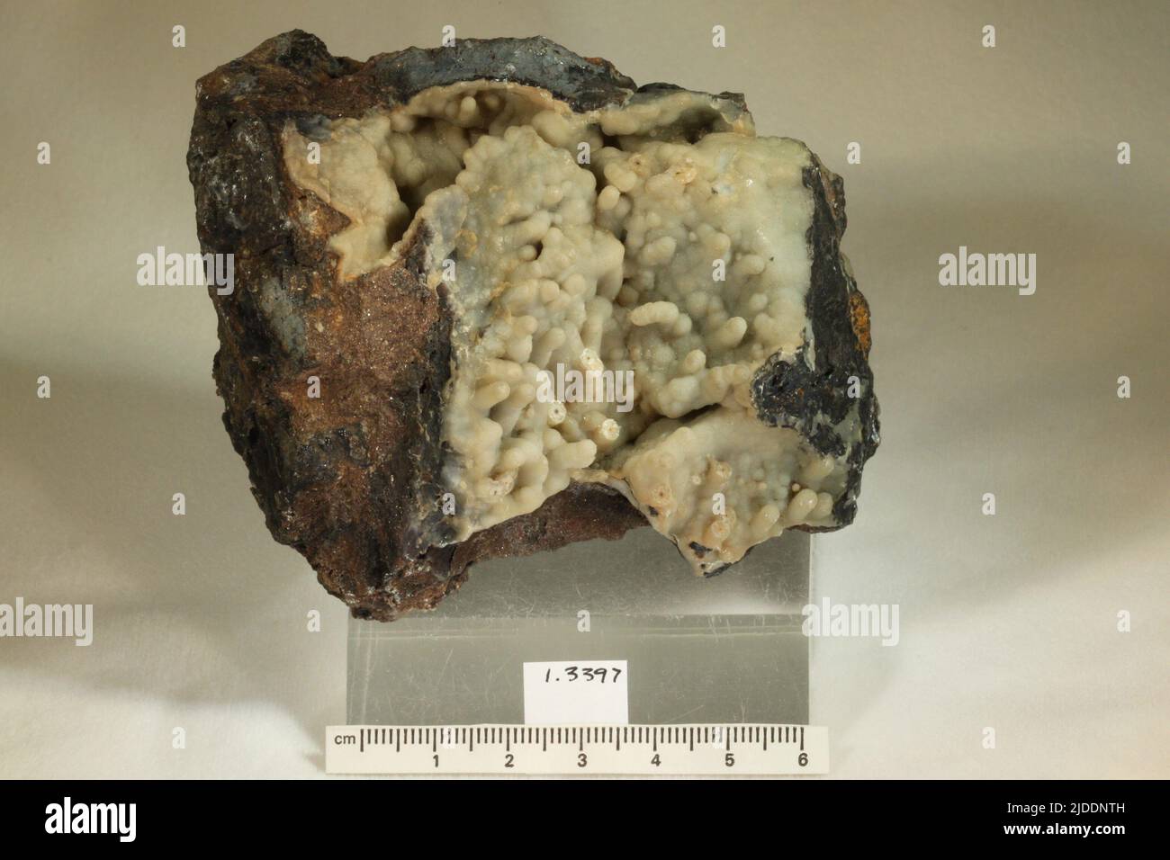 Gibbsite hi-res stock photography and images - Alamy
