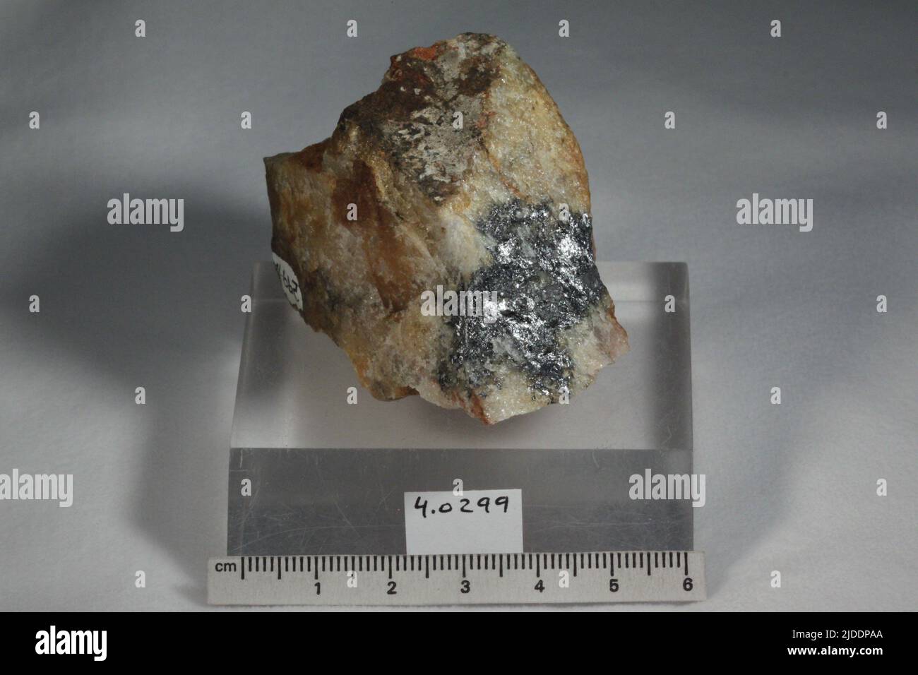 Meneghinite hi-res stock photography and images - Alamy