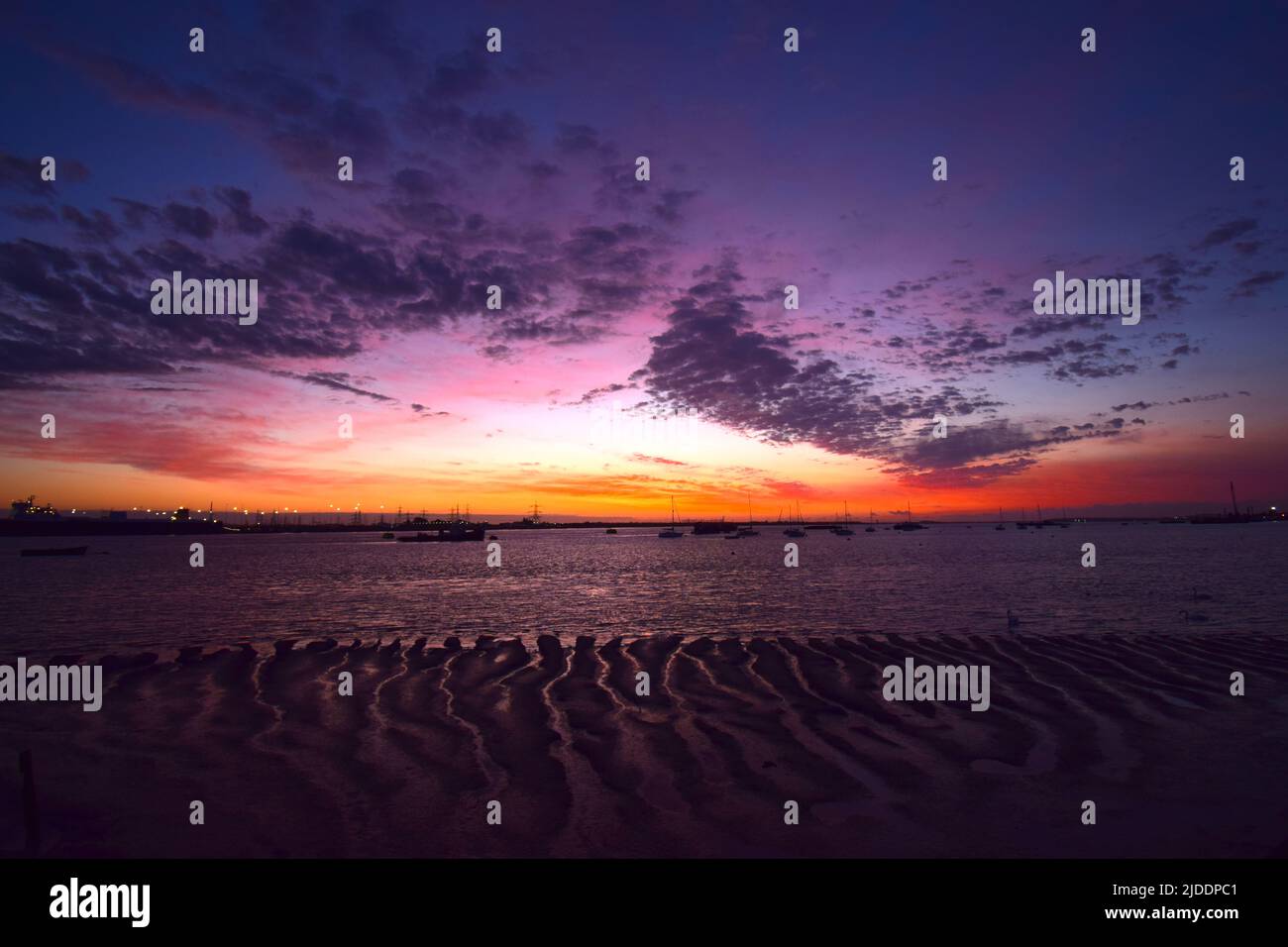 20/06/2022 Gravesend UK After the weekend storms, Monday morning brings ...