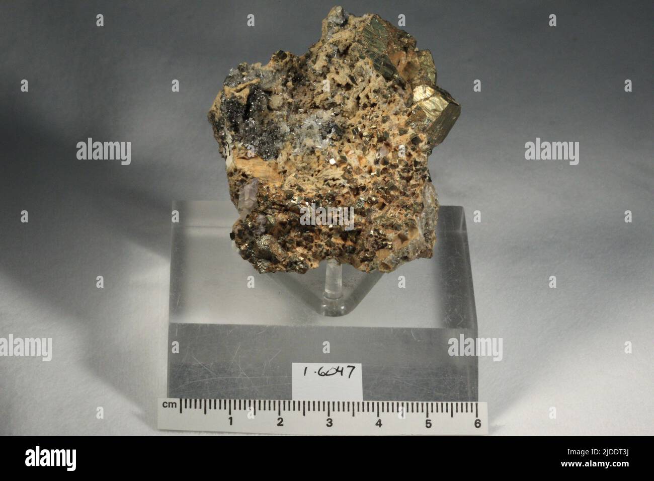 Creedite. minerals. North America; USA; California; Inyo County; Darwin ...