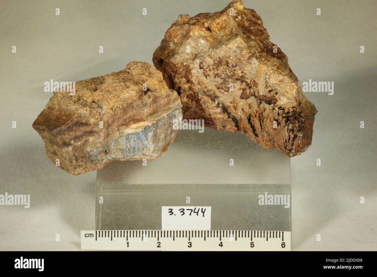 Bismutite hi-res stock photography and images - Alamy