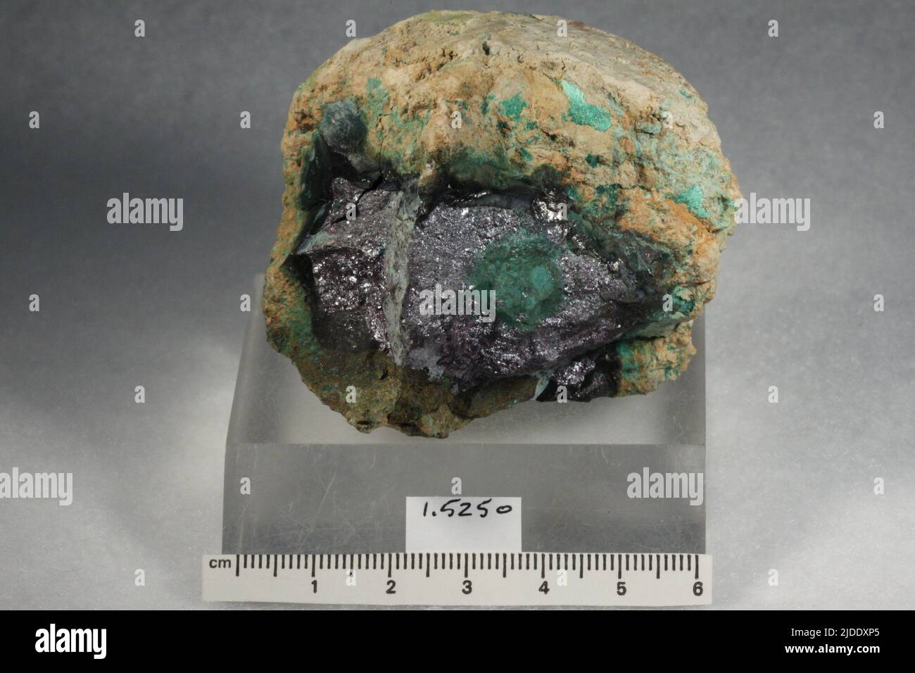 Tenorite. minerals. North America; USA; Arizona; Cochise County; Bisbee ...