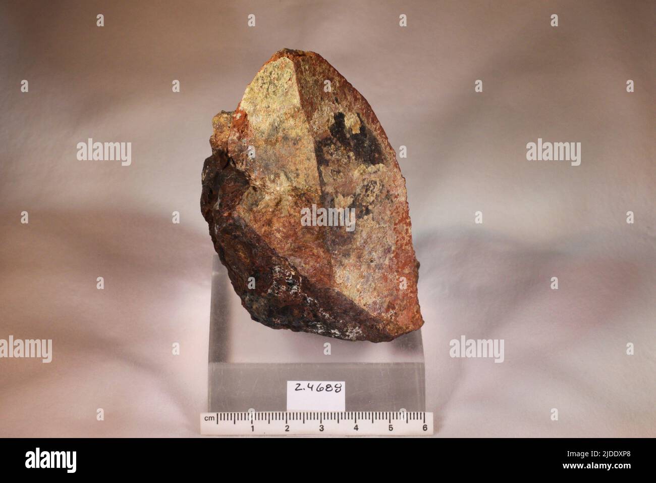 Gadolinite hi-res stock photography and images - Alamy