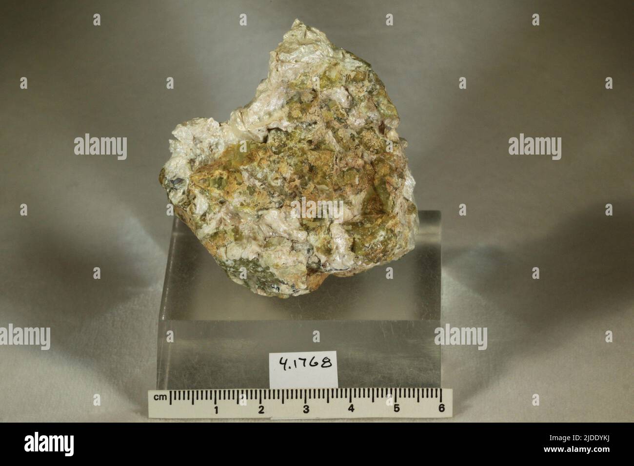 Magnesium carbonates hi-res stock photography and images - Alamy
