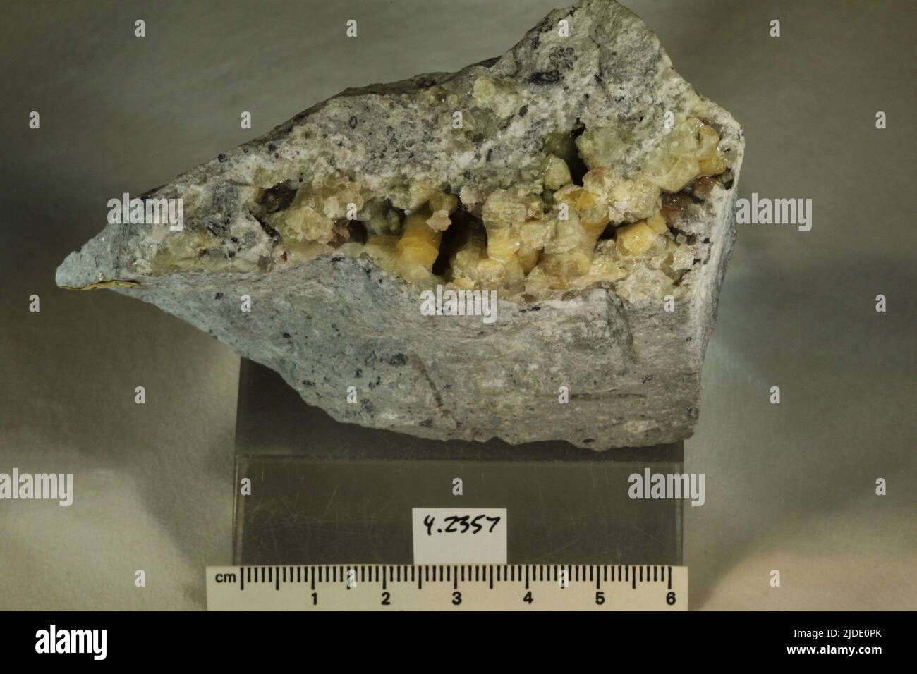 Weloganite. minerals. North America; Canada; Quebec; Ile-de-Montreal ...
