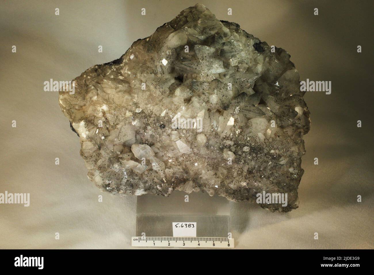 Calcite mineral deposits hi-res stock photography and images - Alamy