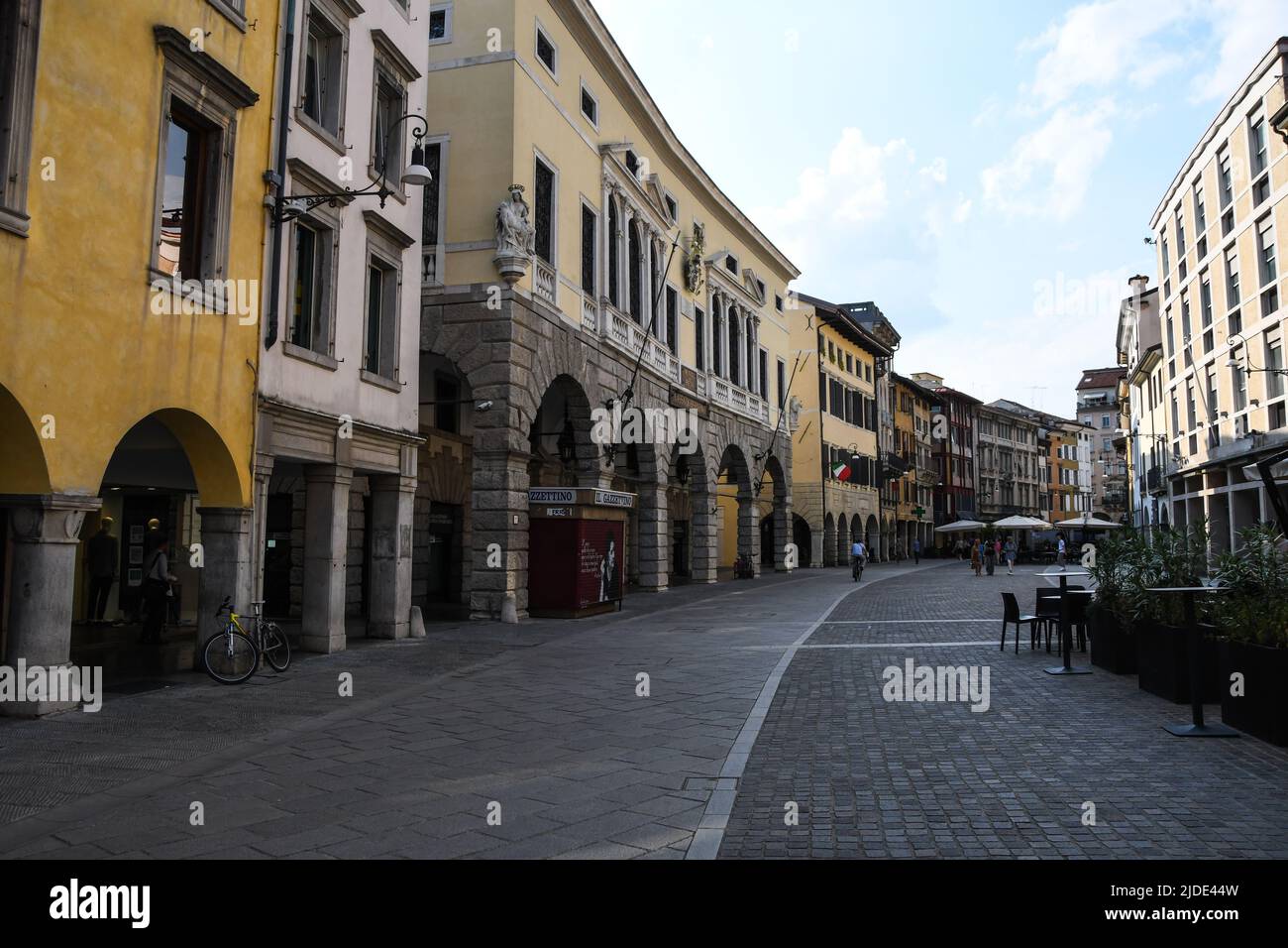 Pizza matteotti hi-res stock photography and images - Alamy