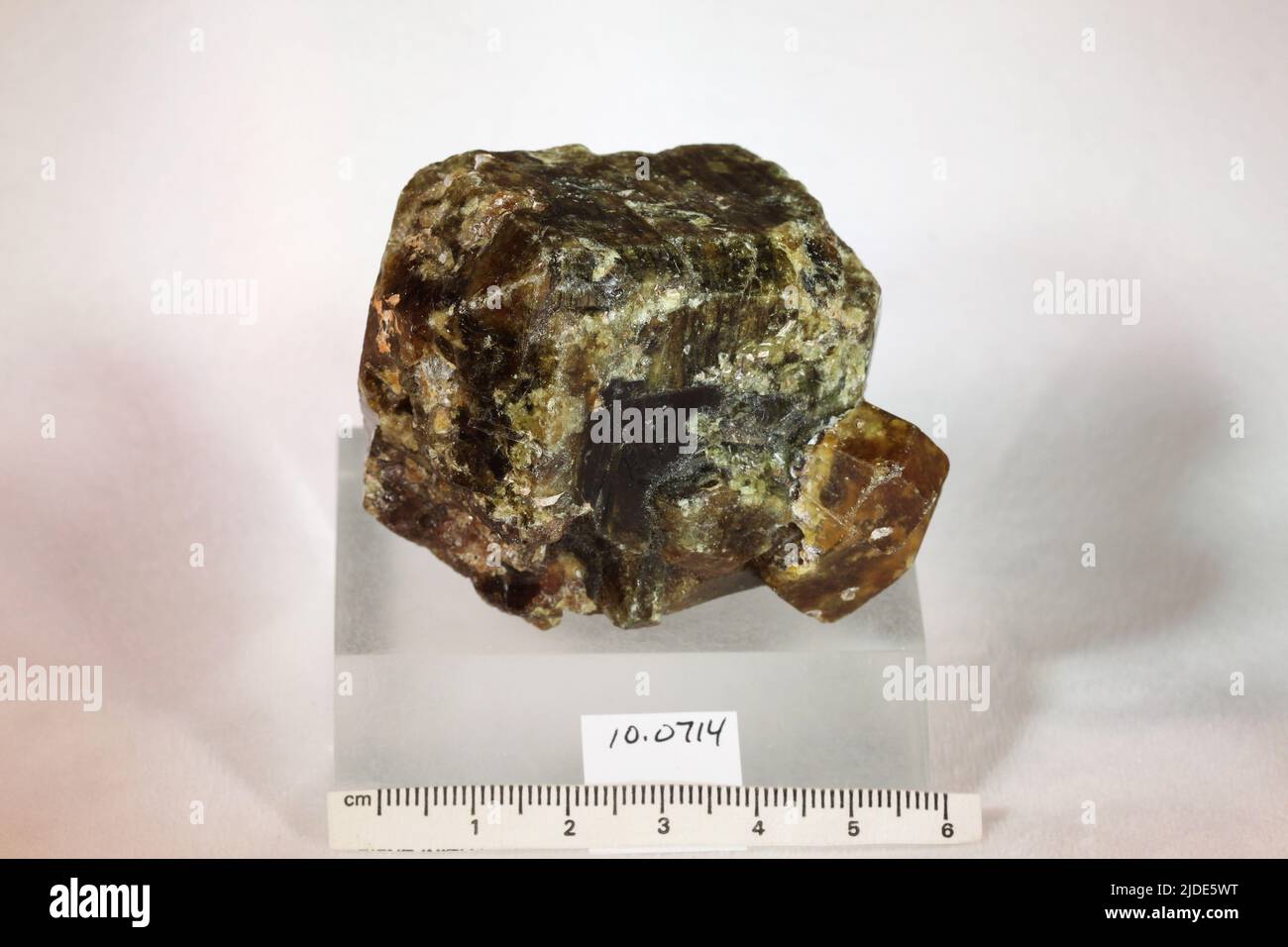 Vesuvianite. minerals. Mali; Kayes; Nioro du Sahel; Sandare; south of ...