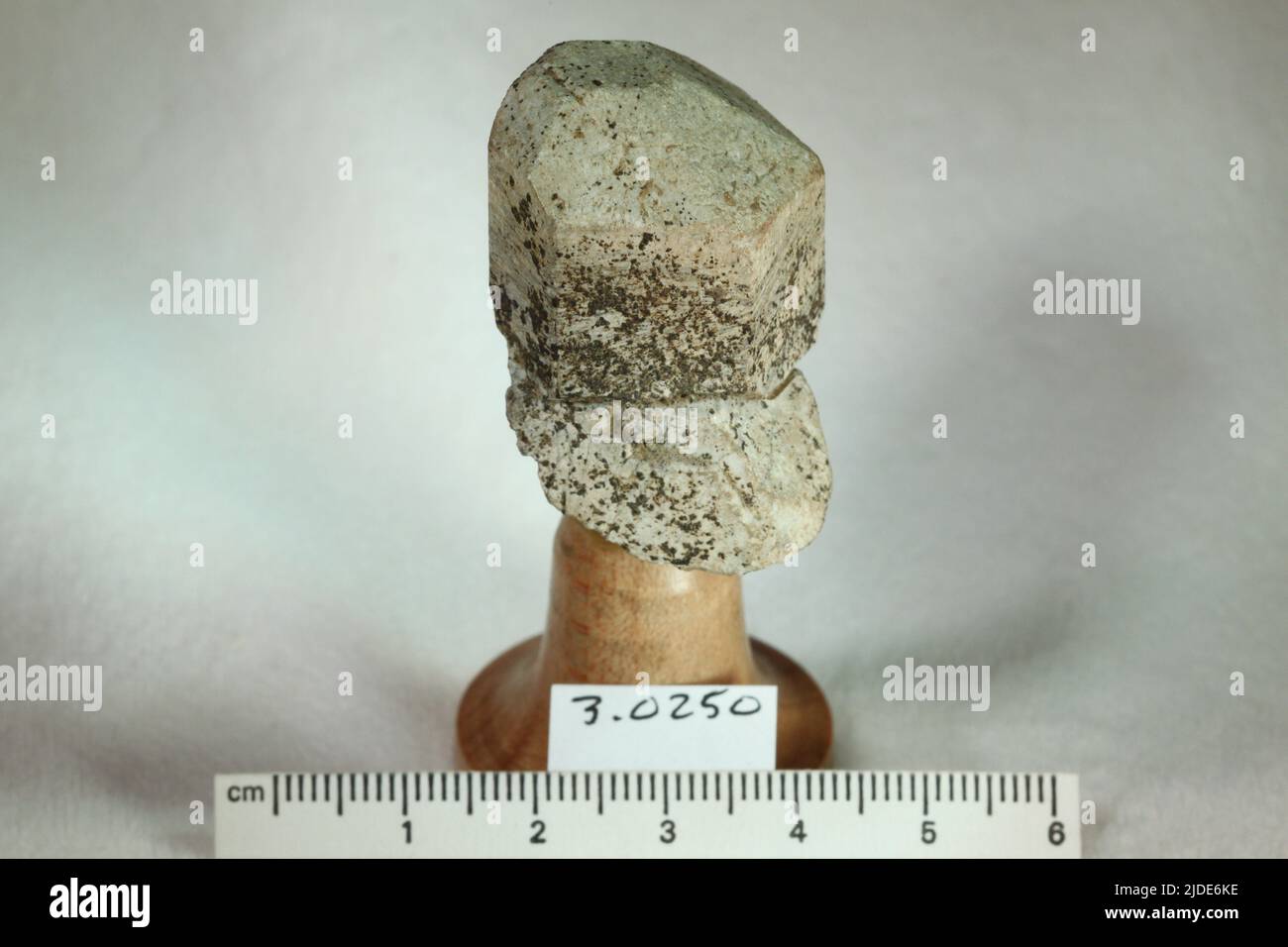 Apatite phosphate mineral hi-res stock photography and images - Alamy