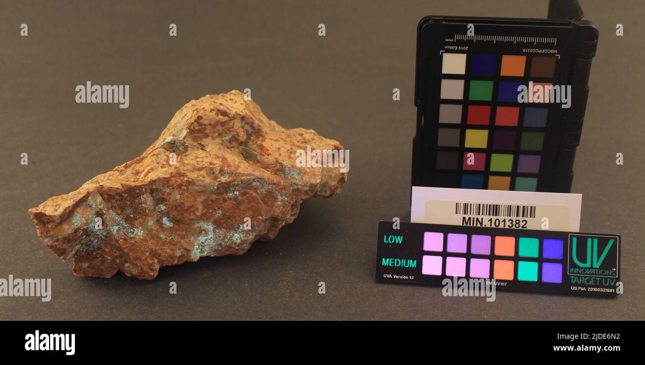 Calcium molybdate mineral hi-res stock photography and images - Alamy