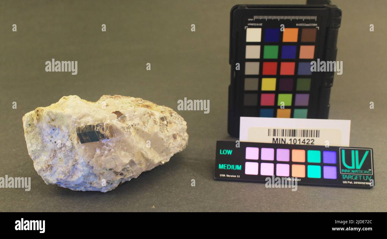 Phlogopite hi-res stock photography and images - Alamy
