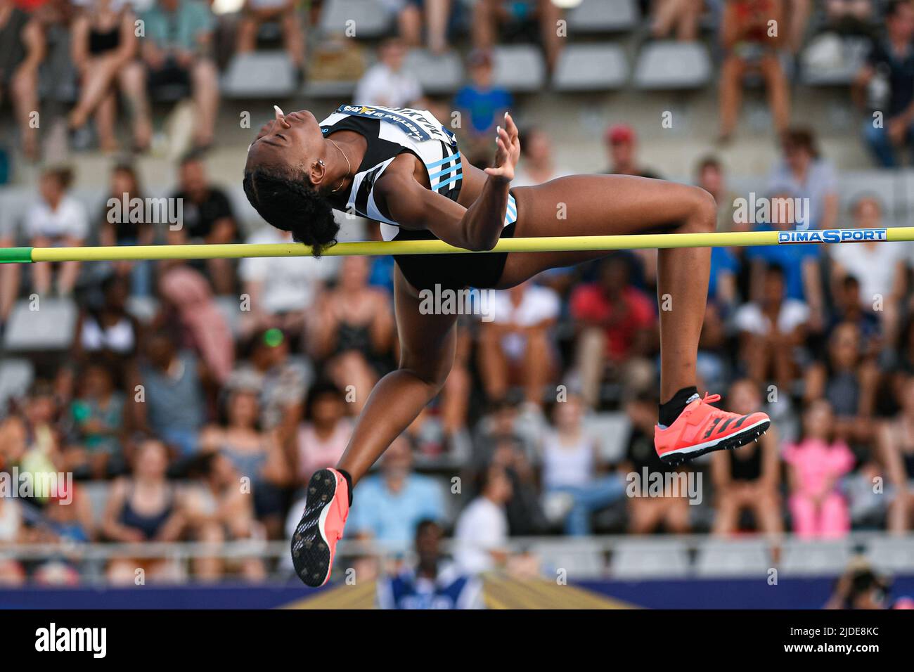 Laureen maxwell hi-res stock photography and images - Alamy