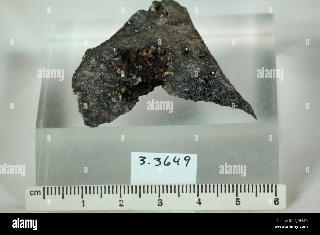 Scheelite tungsten ore hi-res stock photography and images - Alamy